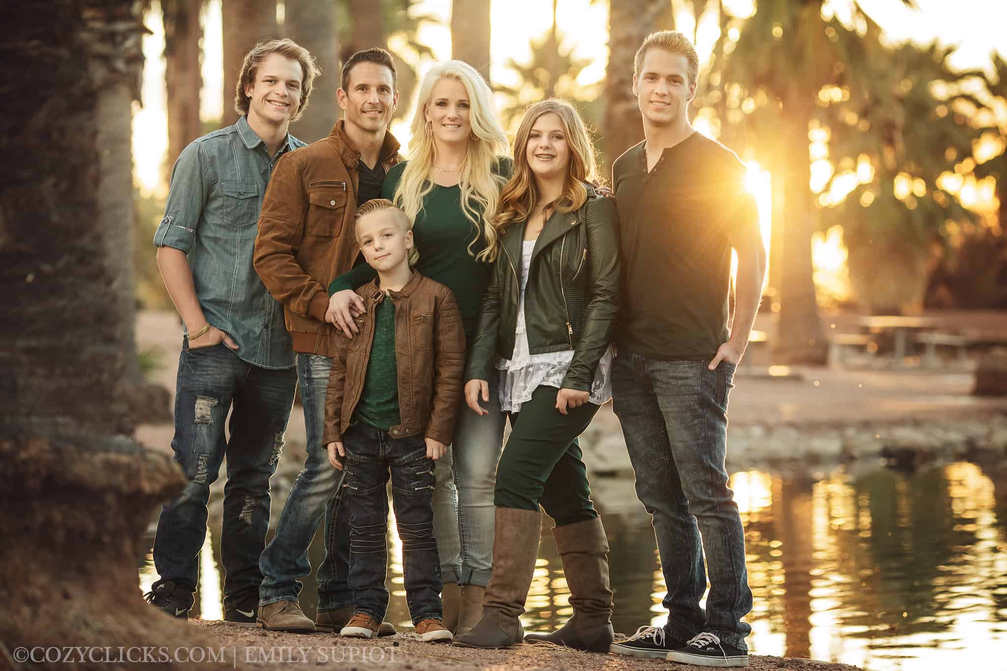 The Top 10 Family Photos You Must Snap Every Year - Organizing Photos