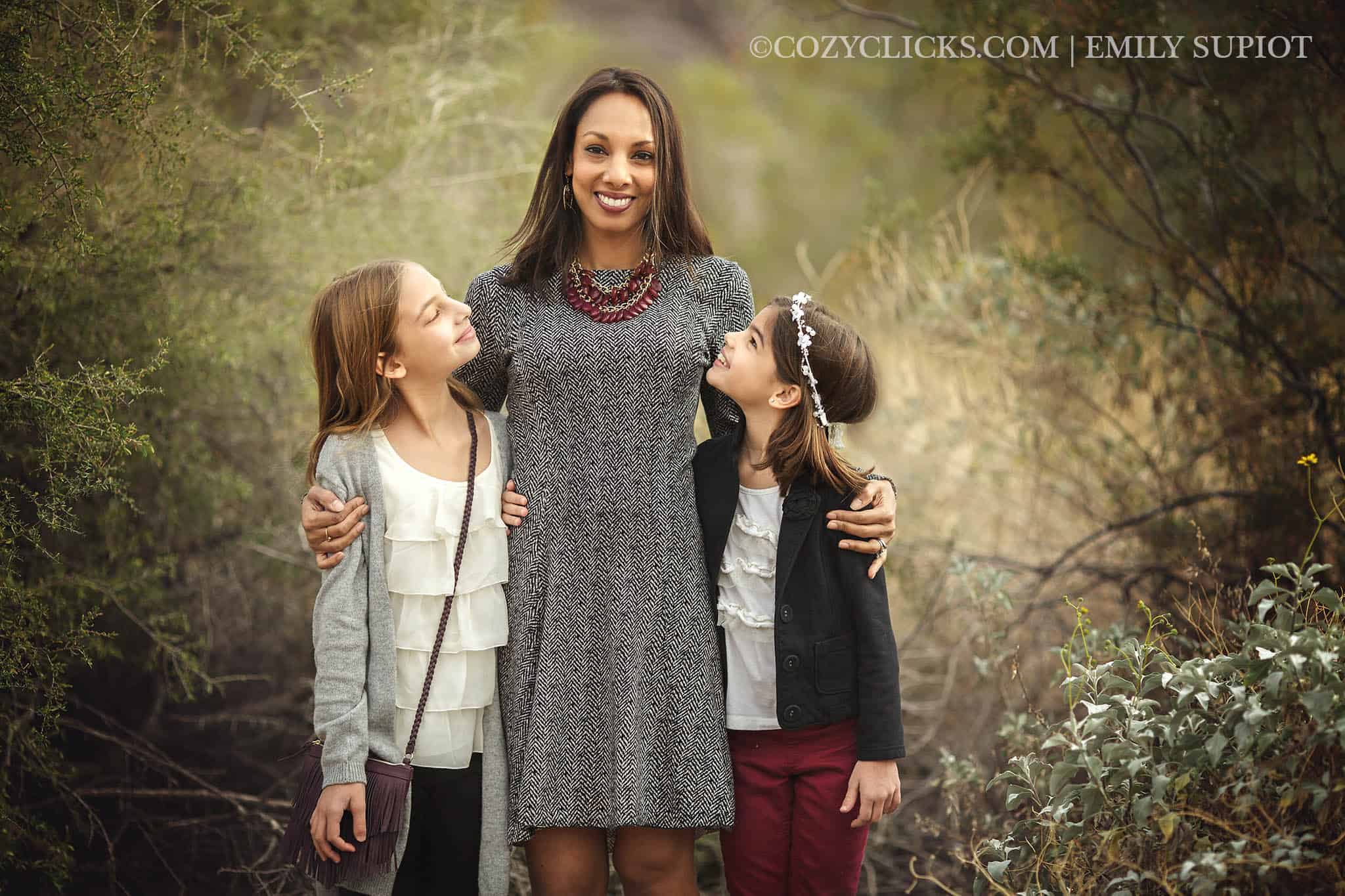 The Top 10 Family Photos You Must Snap Every Year - Organizing Photos