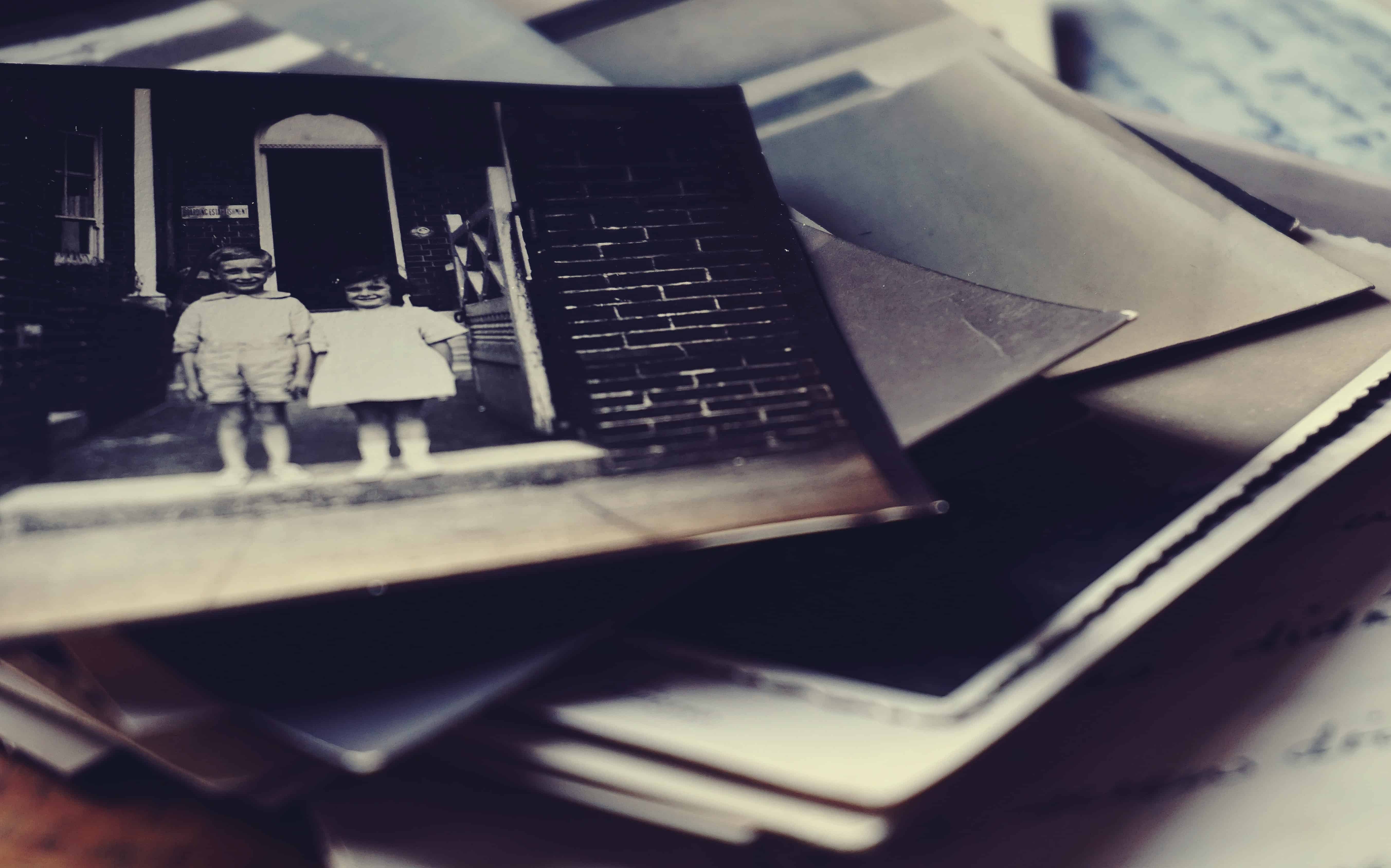 PictureEcho: Another Way to Deduplicate Your Photo Collection